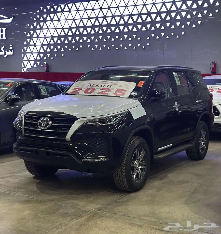 تويوتا فورتشنر GX2 - 4X4 بنزين دبل 2025 | موقع حراج
